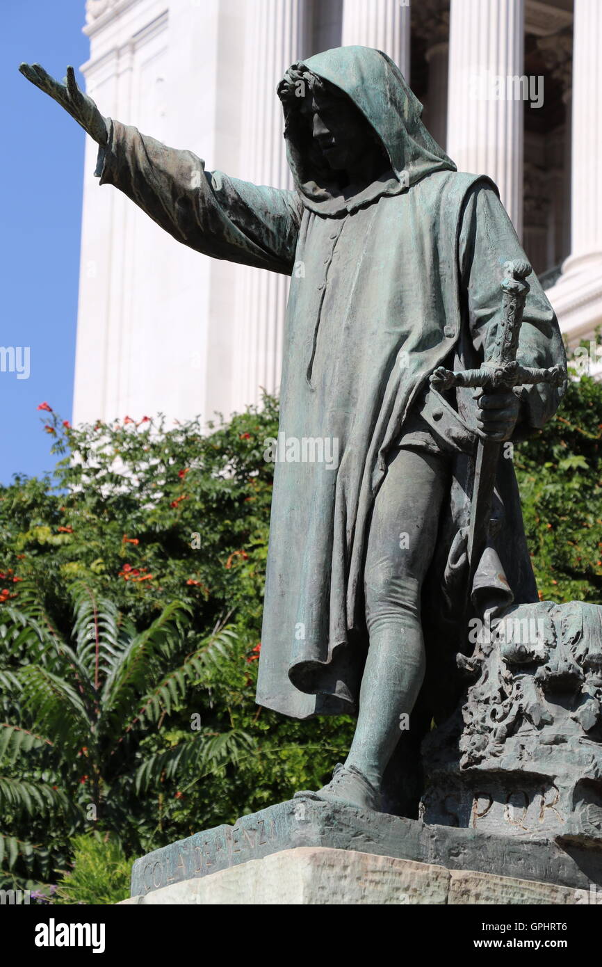 Statue of Cola di Rienzo in Rome Stock Photo - Alamy