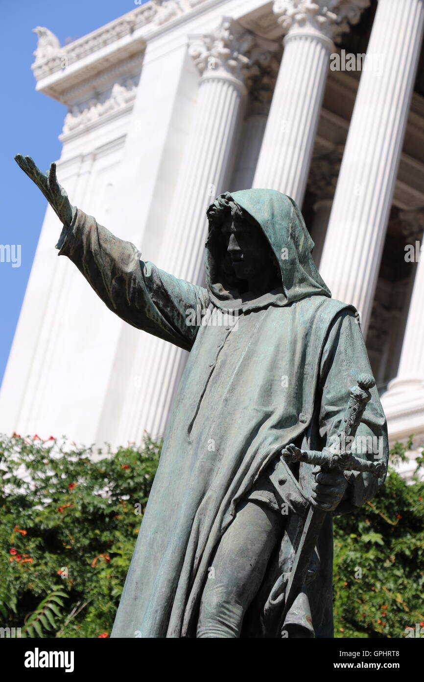 Statue of Cola di Rienzo in Rome Stock Photo - Alamy