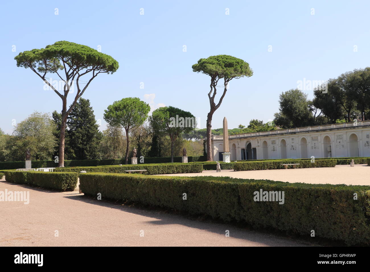 Gardens of the villa Medici in Rome Stock Photo - Alamy