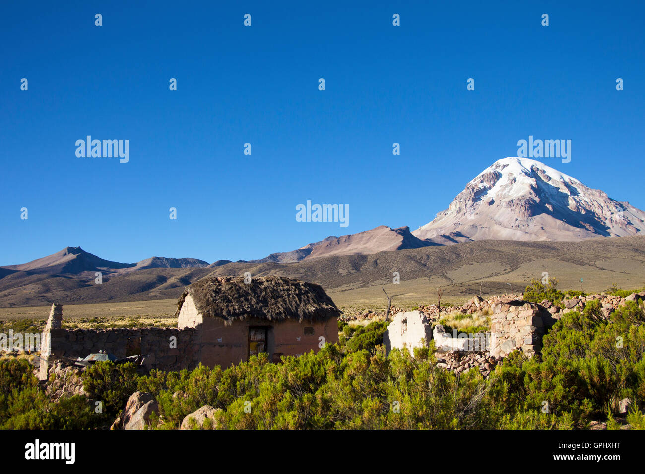 Nevado sajama volcano hi-res stock photography and images - Alamy