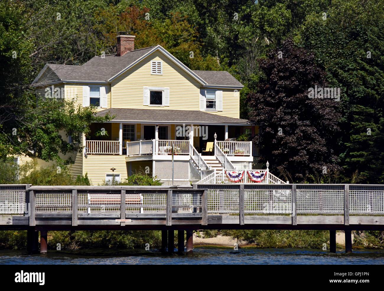 Summer by the river hi-res stock photography and images - Alamy
