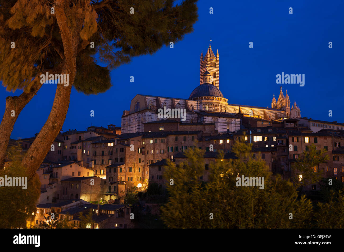 Night Sky In Siena High Resolution Stock Photography and Images - Alamy