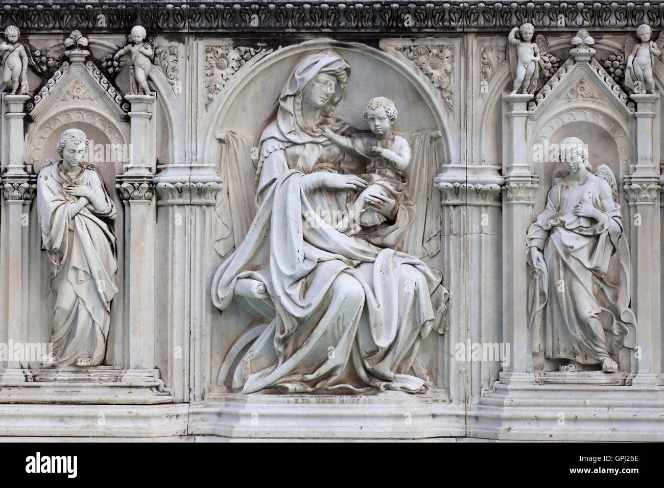 Siena italy statue sculpture hi-res stock photography and images - Alamy