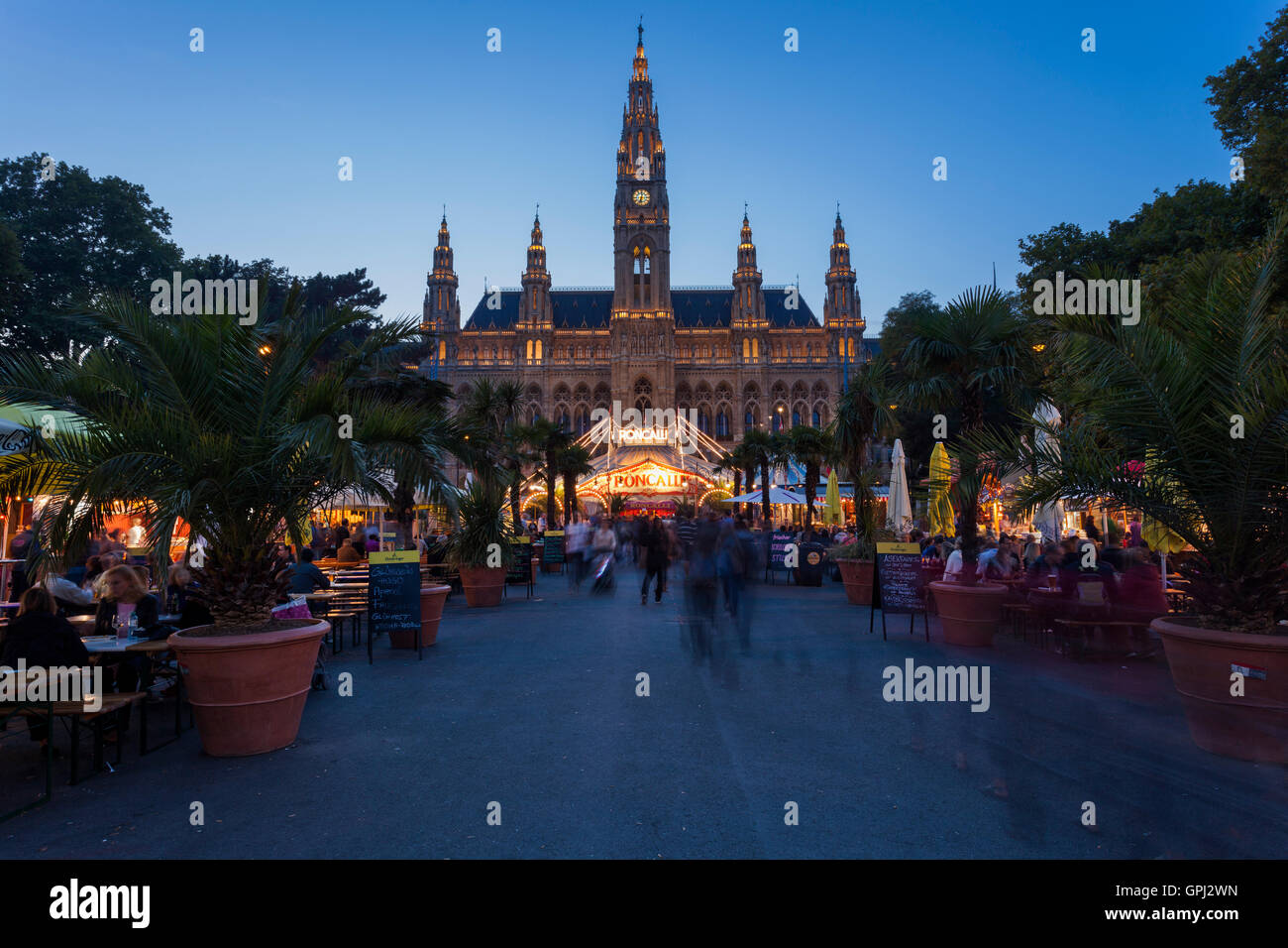 Vienna city hall square hi-res stock photography and images - Alamy