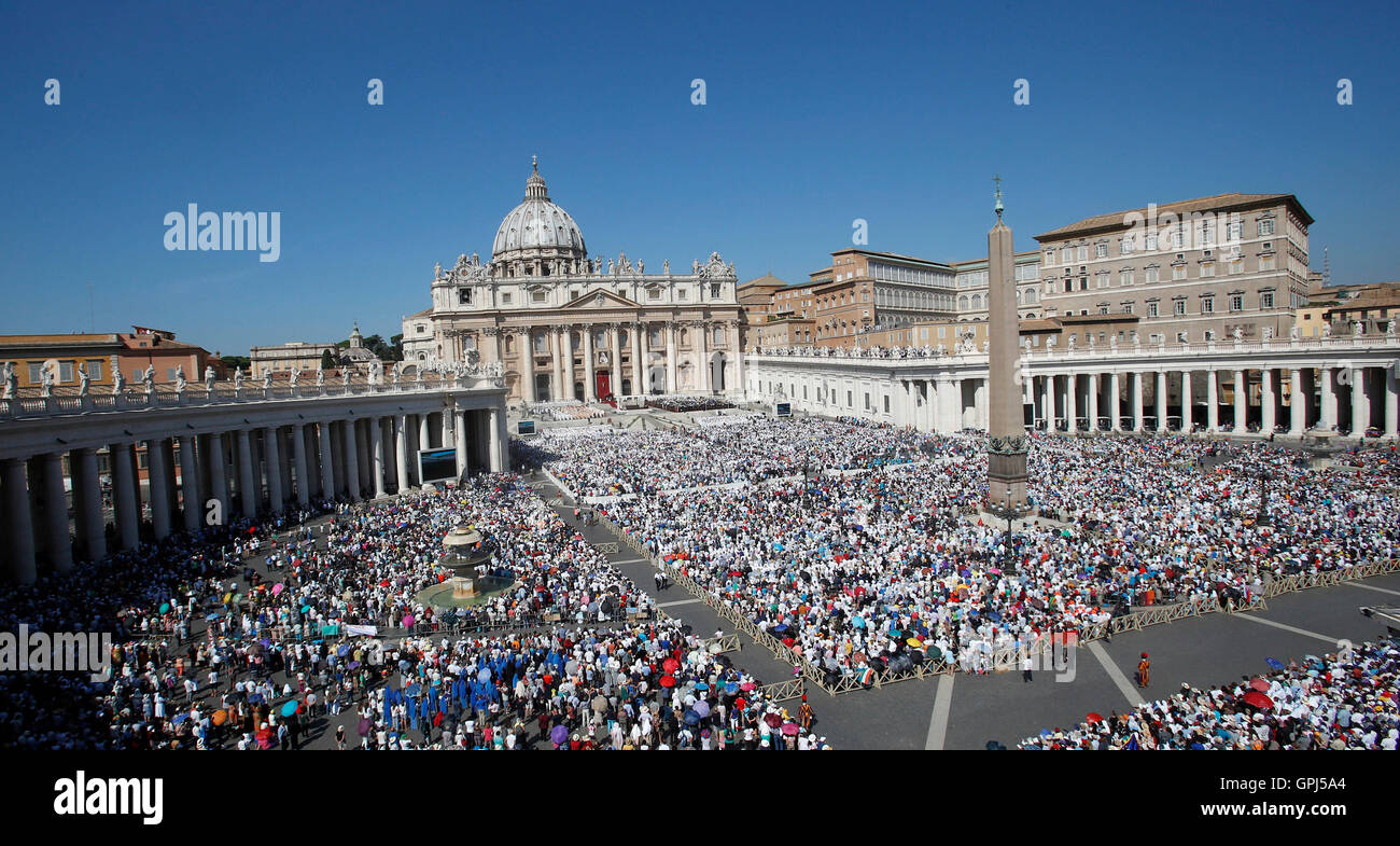 Vatican City, Vatican. 04th Sep, 2016. A view of St. Peter's Square ...