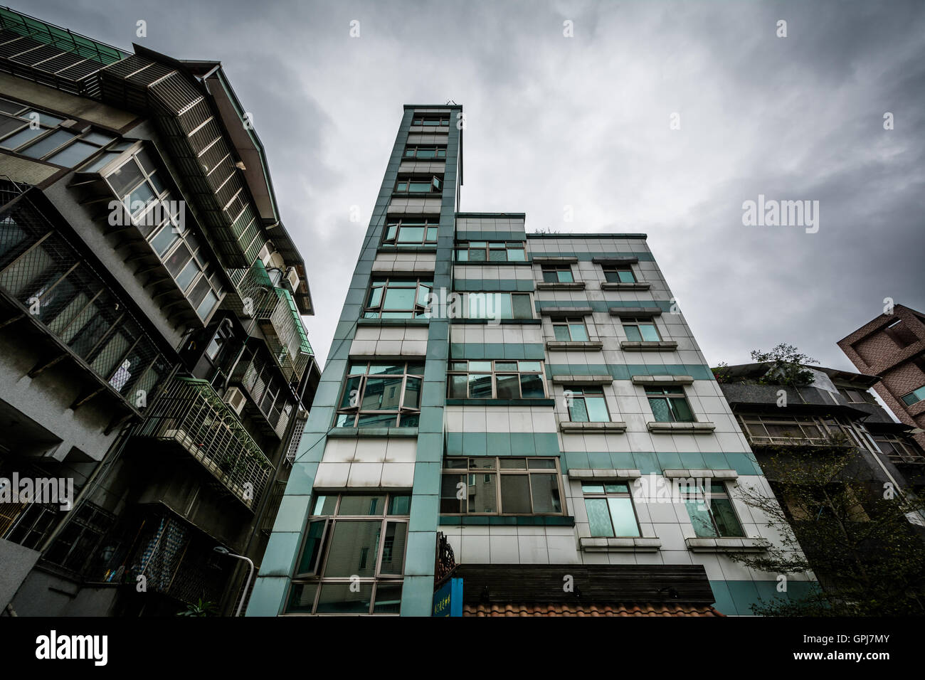 Daan district taipei city taiwan hi-res stock photography and images ...