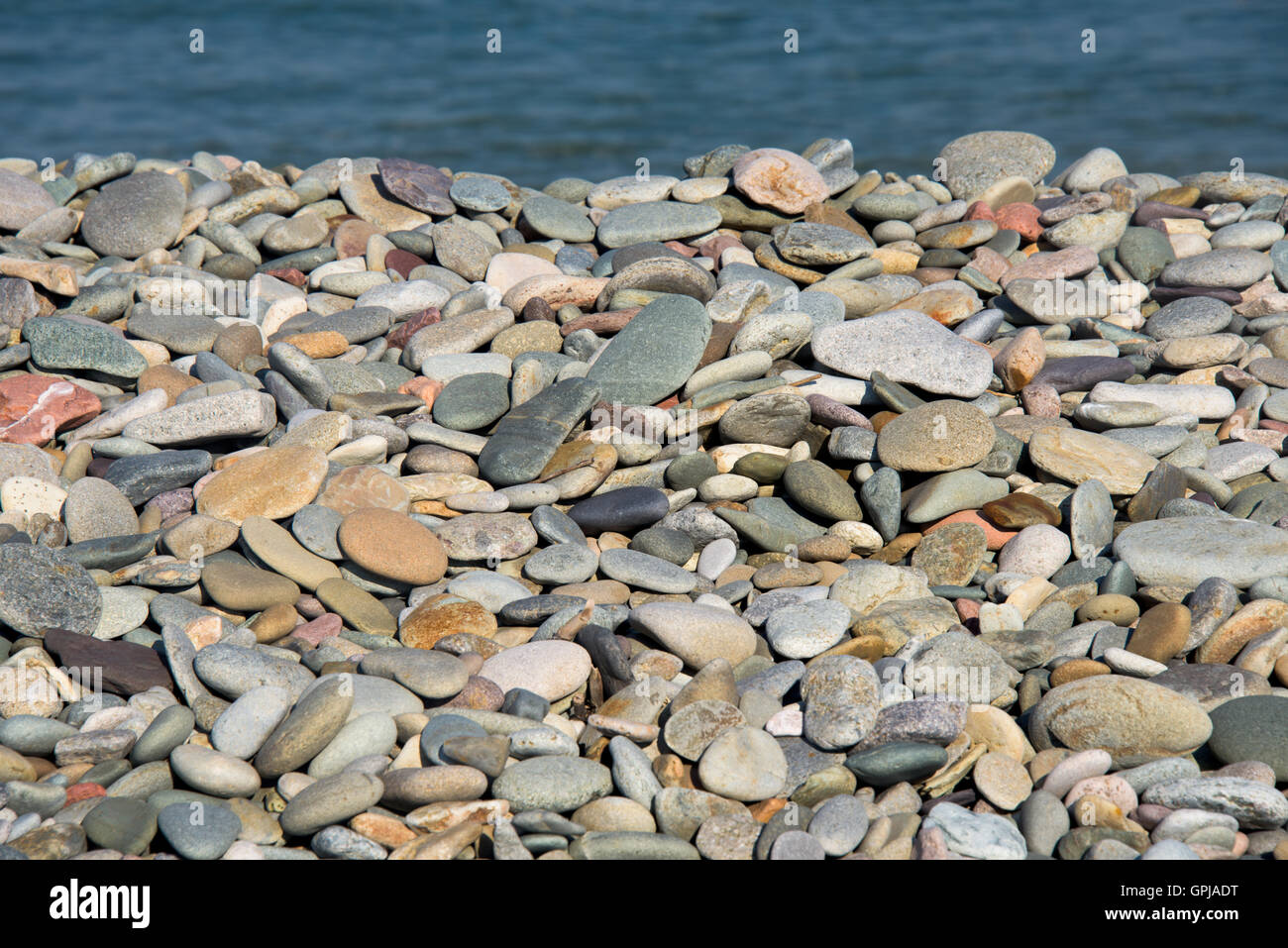 Stones on a British beach Stock Photo - Alamy