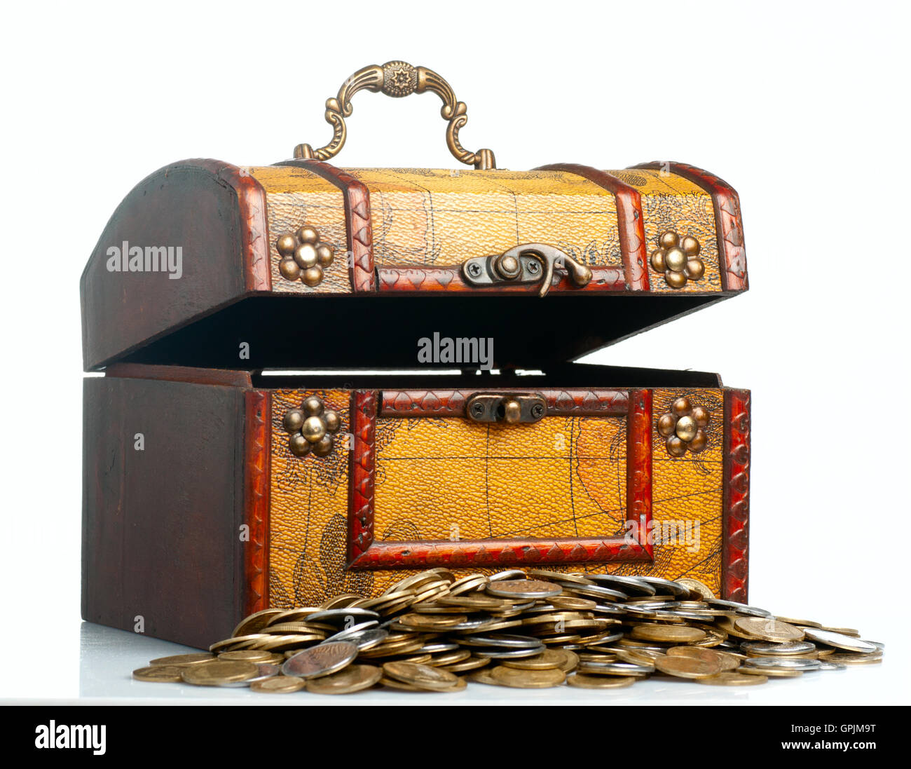 Opened antique wooden treasure chest with coins Stock Photo - Alamy