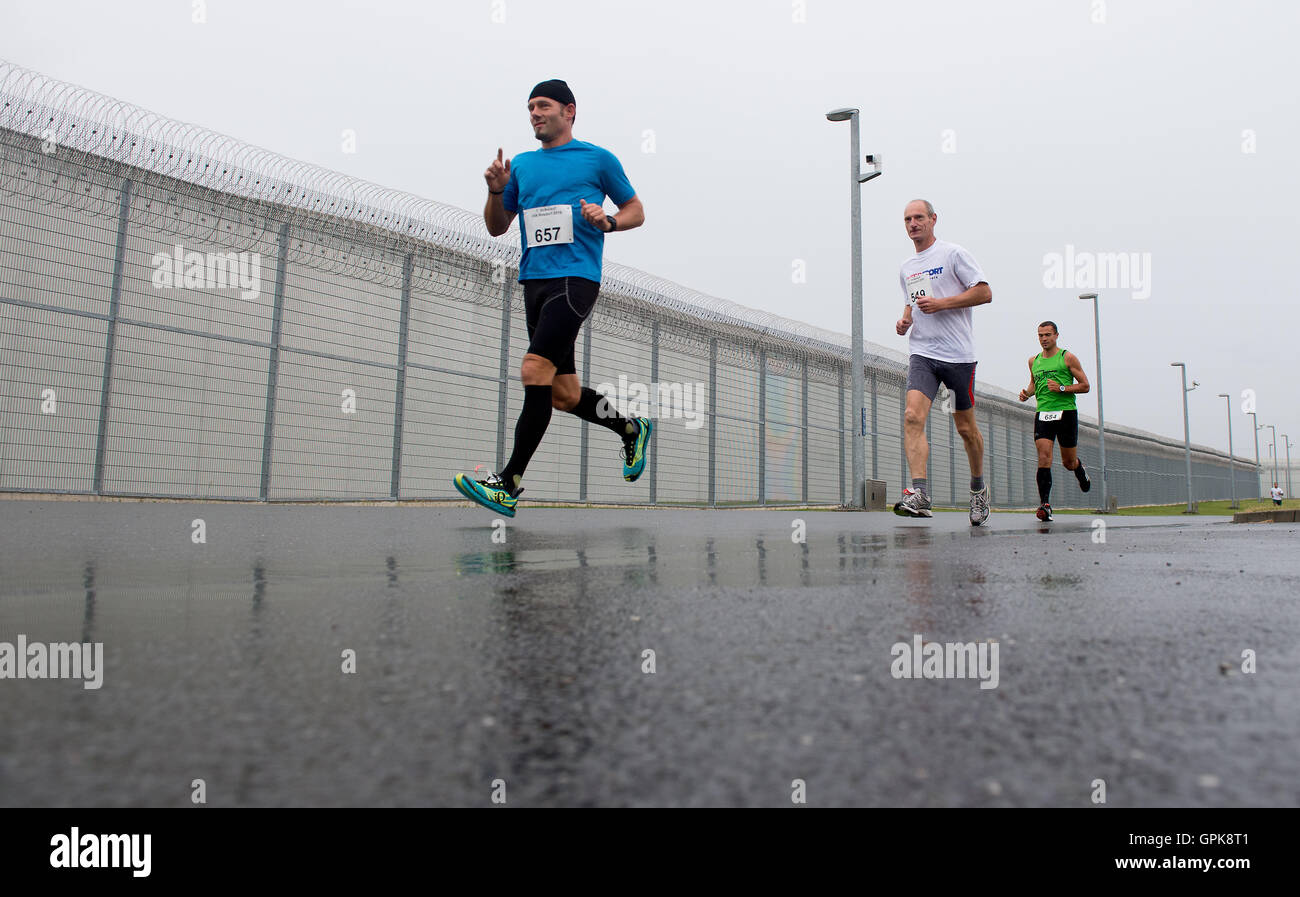 Goettingen, Germany. 4th Sep, 2016. Prisoners and external athletes ...