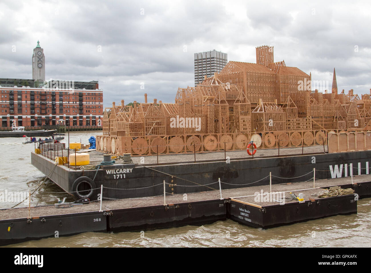Thomas farriner great fire of london hi-res stock photography and ...