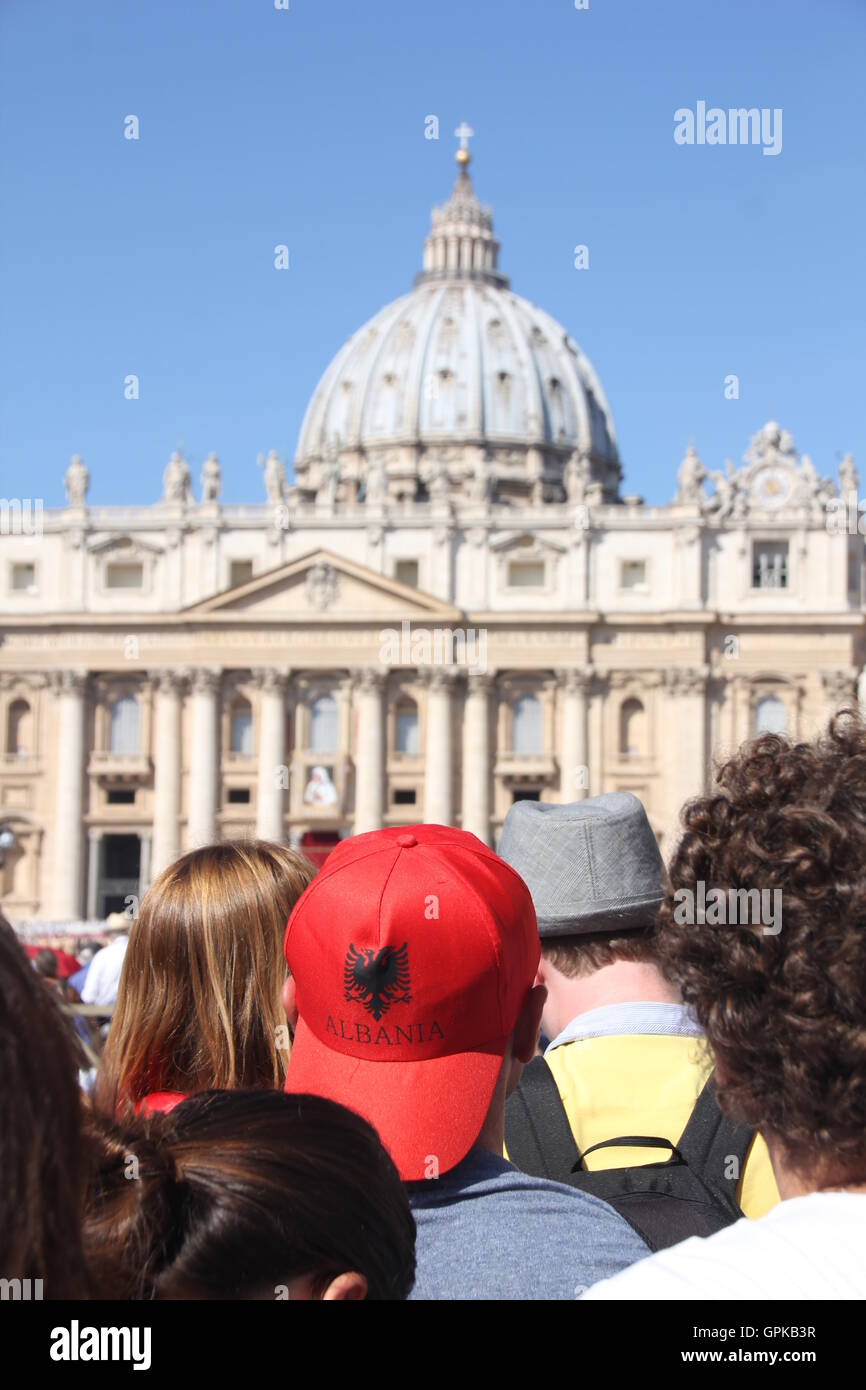 Rome, Italy. 4th Sep, 2016. Pilgrims from all the world gather in the ...