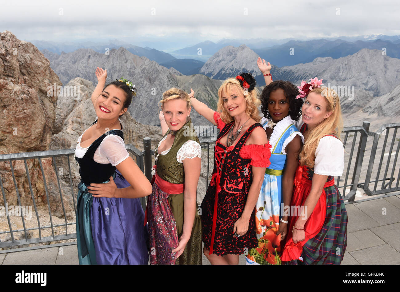 EXCLUSIVE - Models Djanet Bronner (L-R) wearing Samtherz (lit. Velvet ...