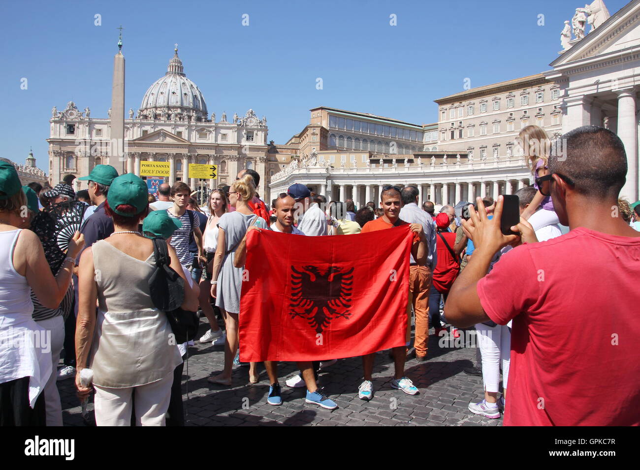 Rome, Italy. 4th Sep, 2016. Pilgrims from all the world gather in the ...