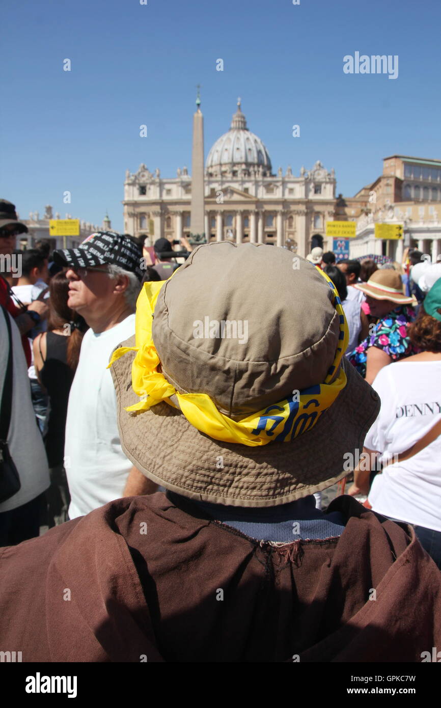 Rome, Italy. 4th Sep, 2016. Pilgrims from all the world gather in the ...