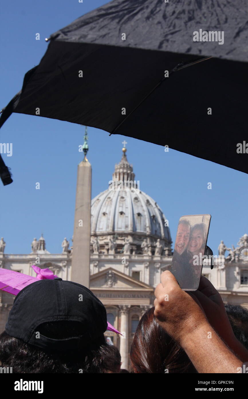 Rome, Italy. 4th Sep, 2016. Pilgrims from all the world gather in the ...