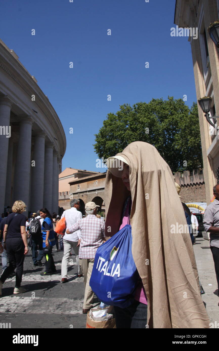 Rome, Italy. 4th Sep, 2016. Pilgrims from all the world gather in the ...