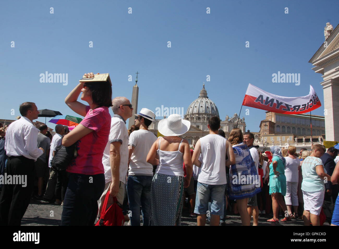 Rome, Italy. 4th Sep, 2016. Pilgrims from all the world gather in the ...