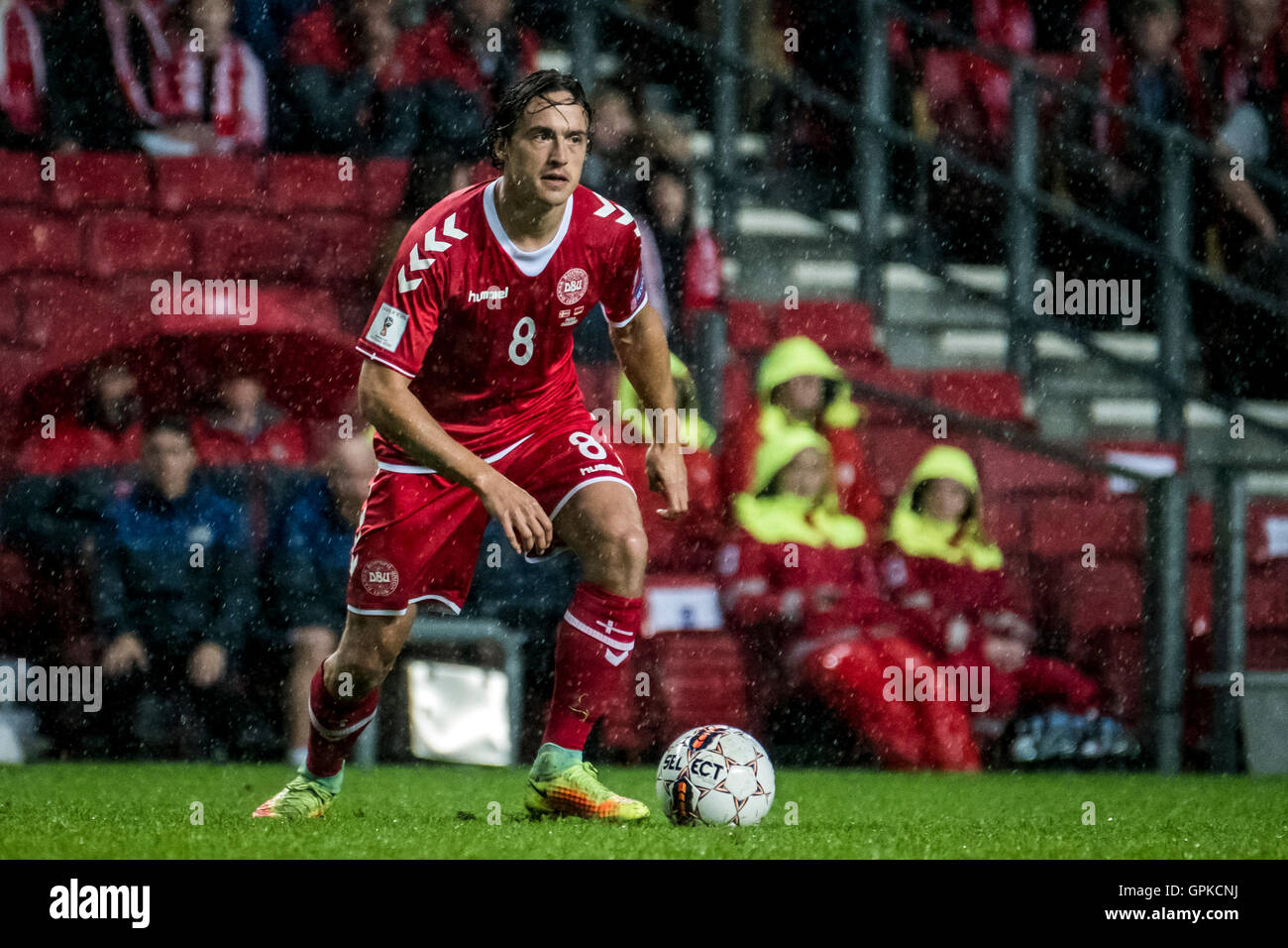 Thomas delaney footballer hi-res stock photography and images - Alamy