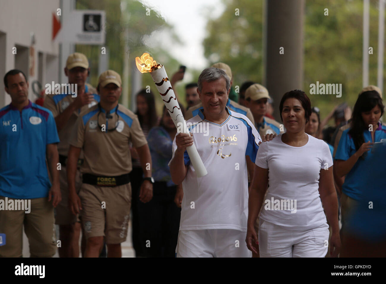Sao Paulo, Brazil. 4th Sep, 2016. A torch bearer carries a Paralympic ...