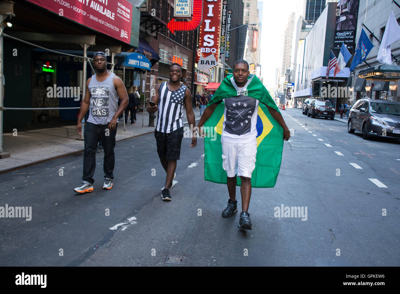 Brazilian flag in streets hi-res stock photography and images - Alamy