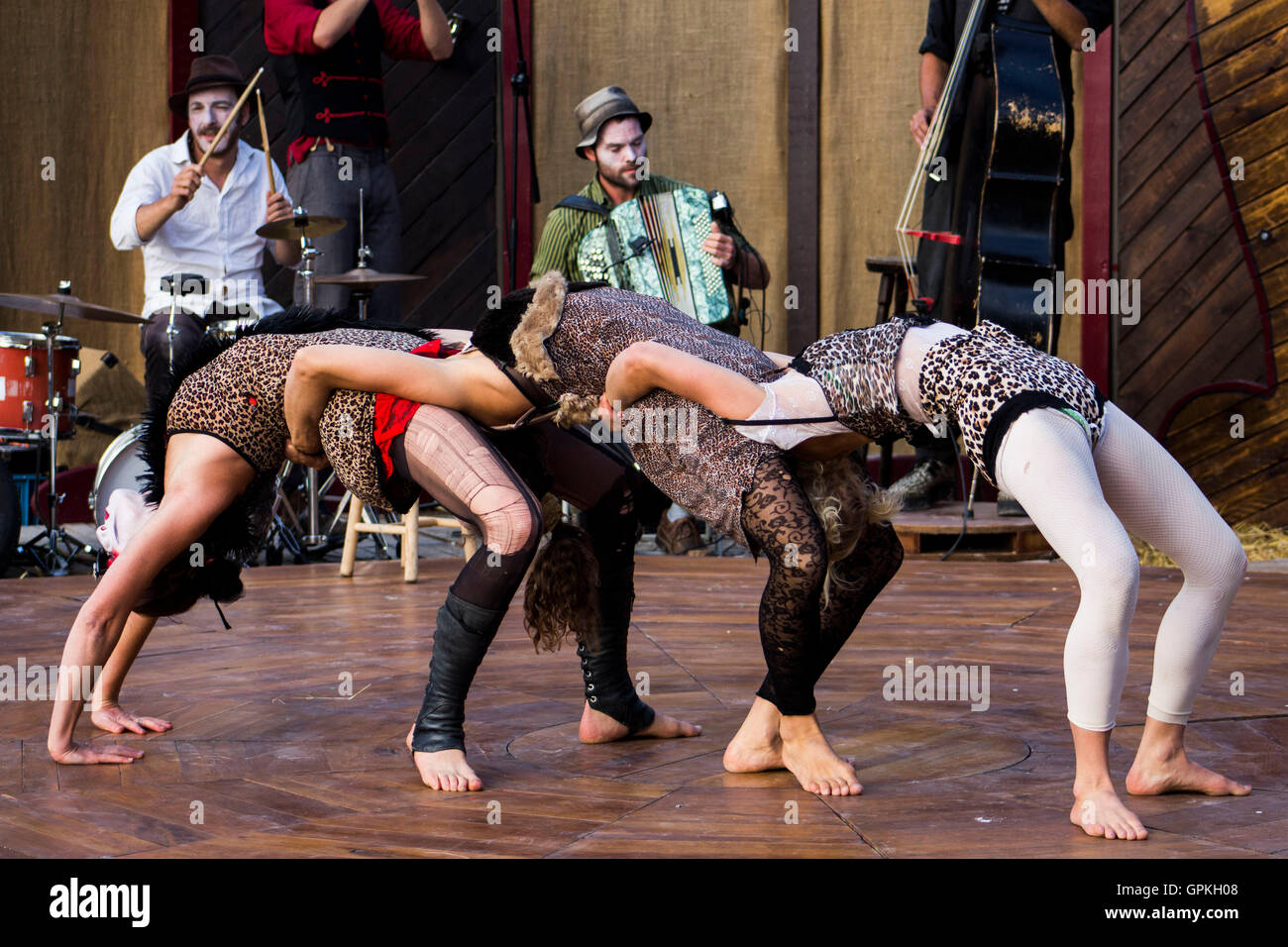 Hull, UK. 4th September, 2016. Le Cirque du Platzak Presents Kermiz ...