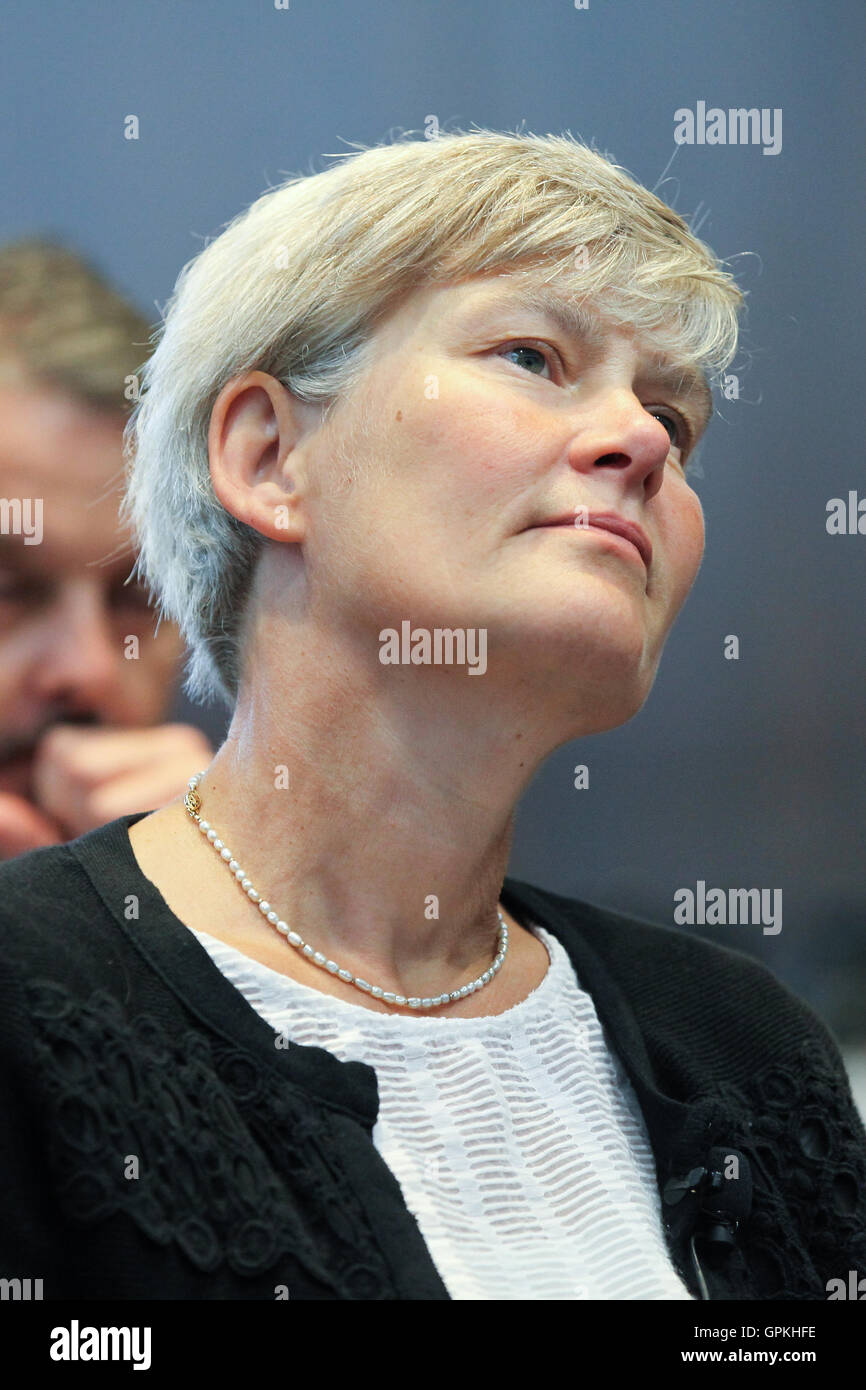 Kate green mp hi-res stock photography and images - Alamy