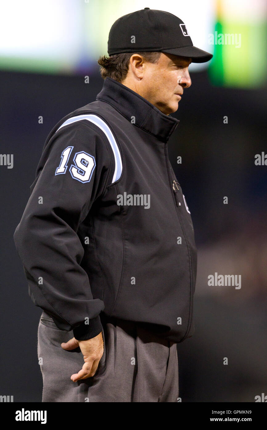 July 27, 2010; San Francisco, CA, USA; Third base umpire Ed Rapuano (19 ...