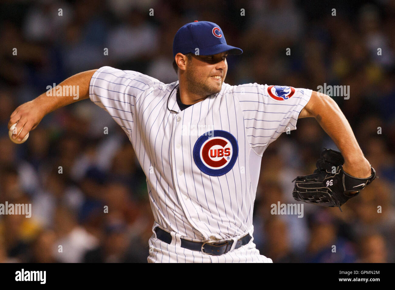 Wrigley field chicago outside hi-res stock photography and images - Alamy