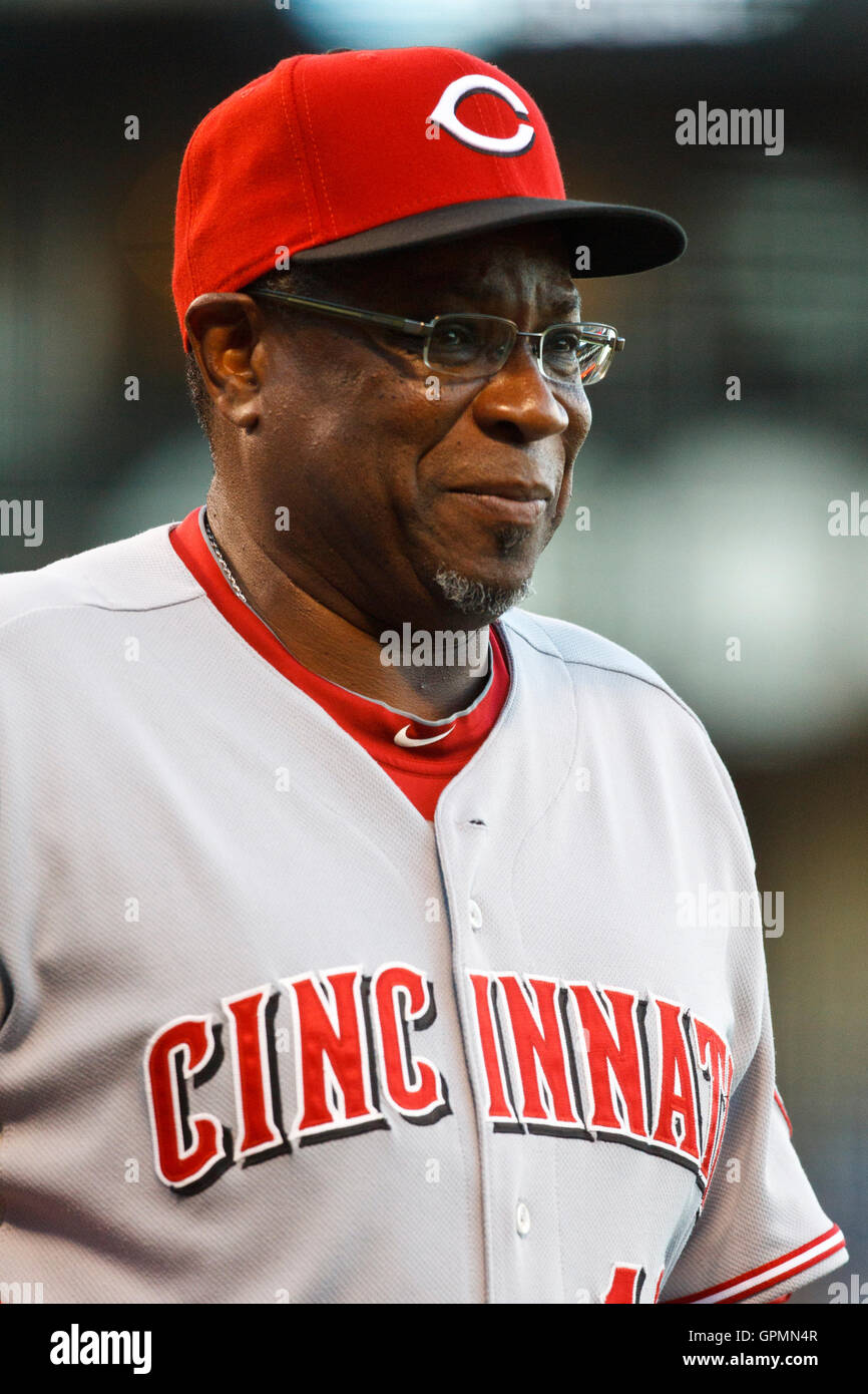 Dusty baker baseball card hi-res stock photography and images - Alamy