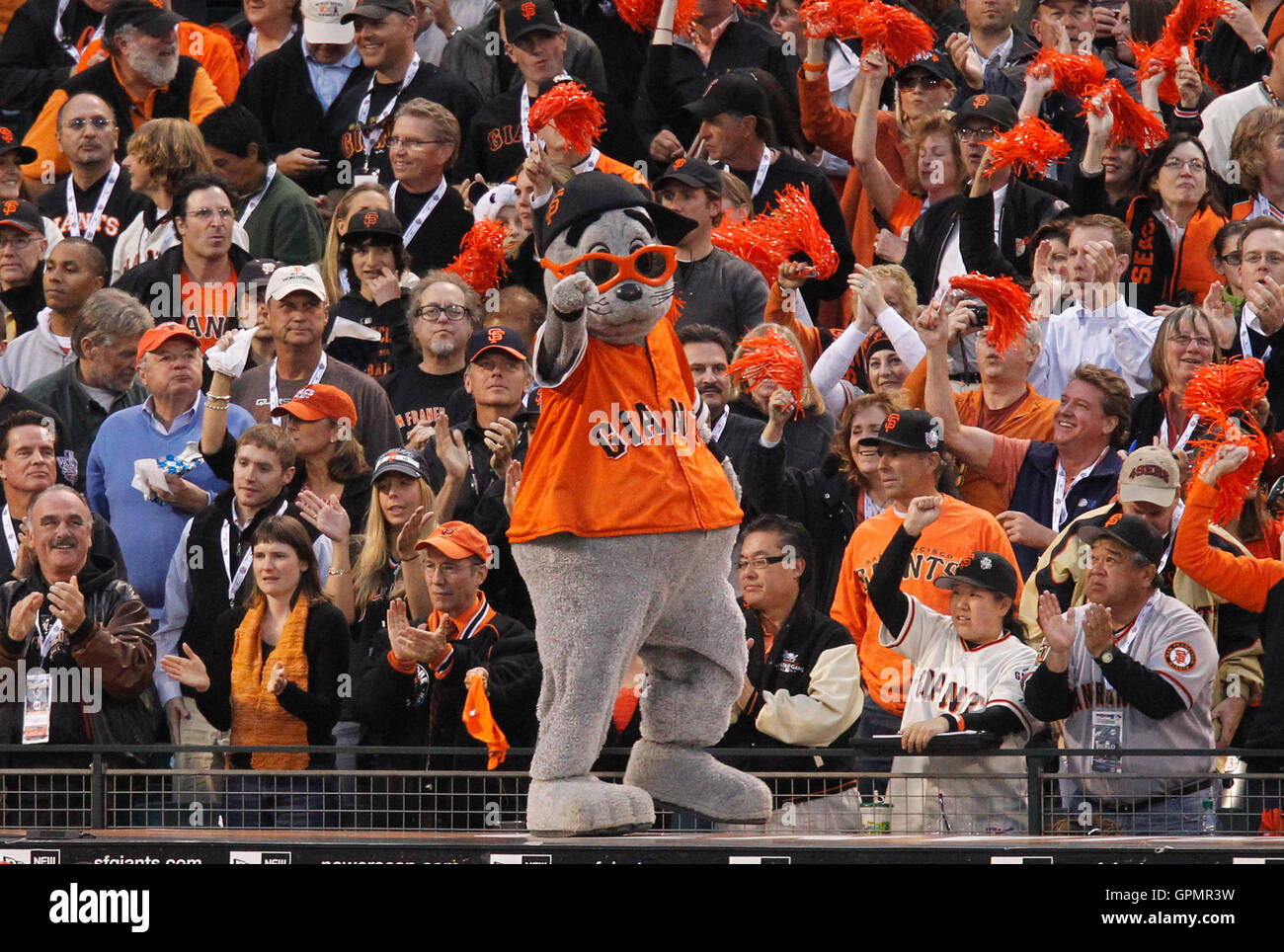 Rangers mascot hi-res stock photography and images - Alamy