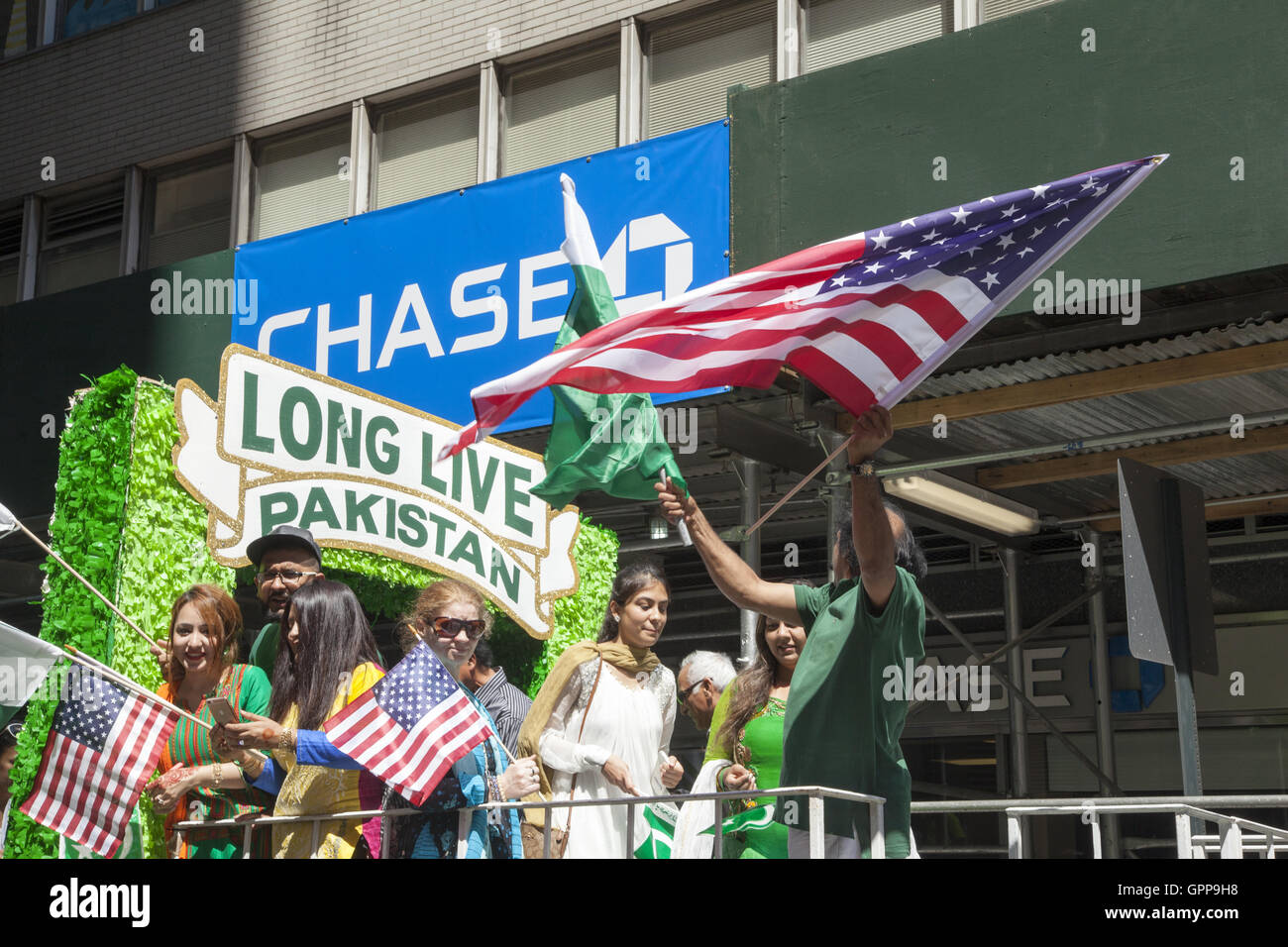 Pakistani independence day in us hi-res stock photography and images ...
