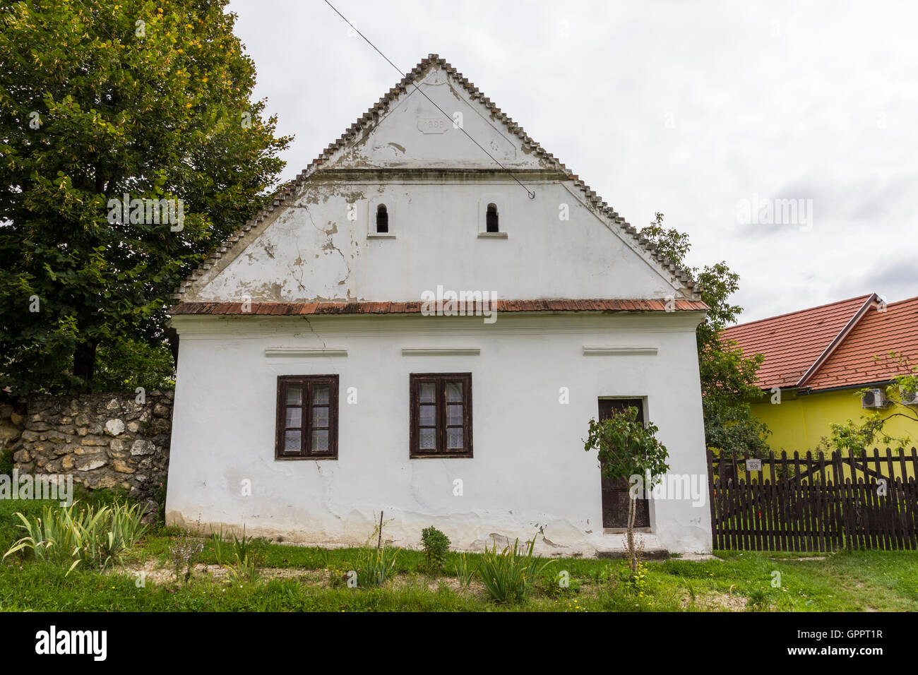 Traditional hungarian village house Stock Photo - Alamy