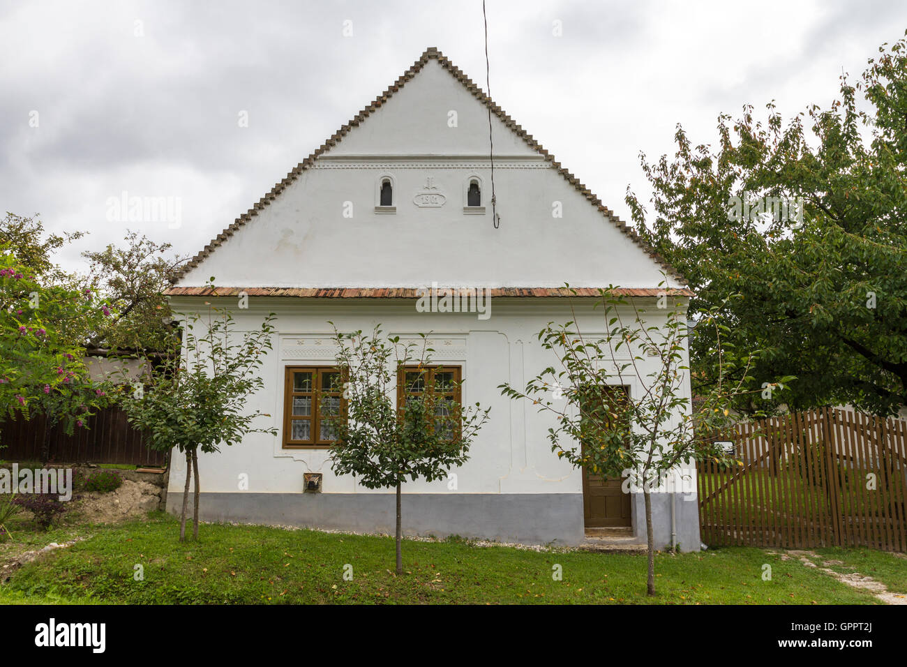 Traditional hungarian village house Stock Photo - Alamy