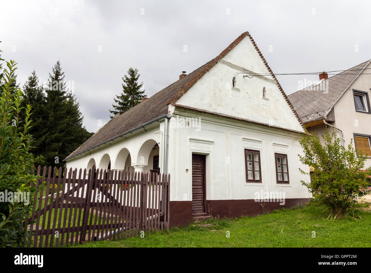 Traditional hungarian village house Stock Photo - Alamy