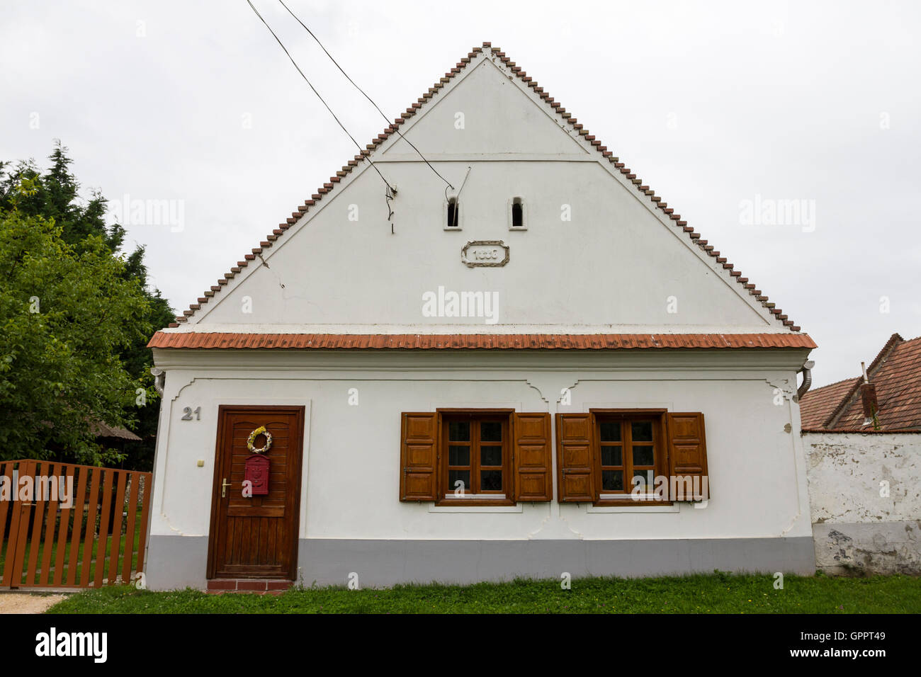 Traditional hungarian village house Stock Photo - Alamy