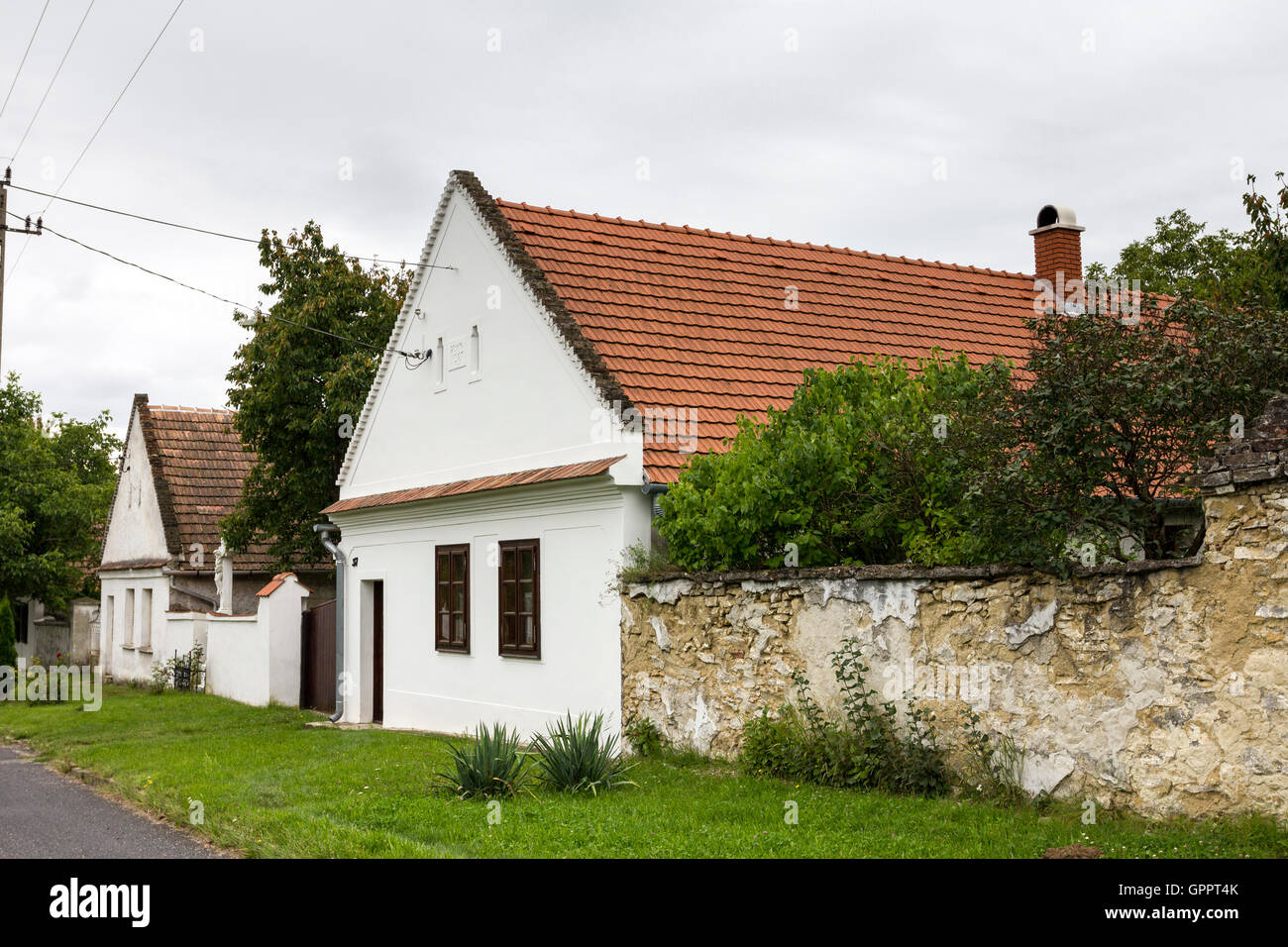 Traditional hungarian village house Stock Photo - Alamy