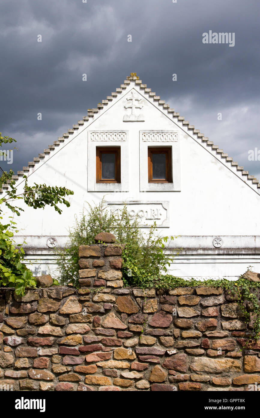 Traditional hungarian village house Stock Photo - Alamy
