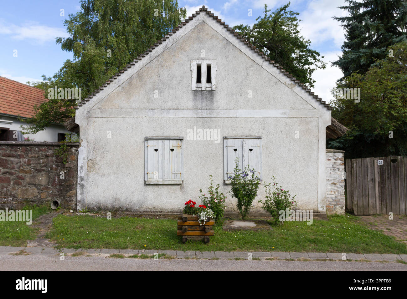 Traditional hungarian village house Stock Photo - Alamy