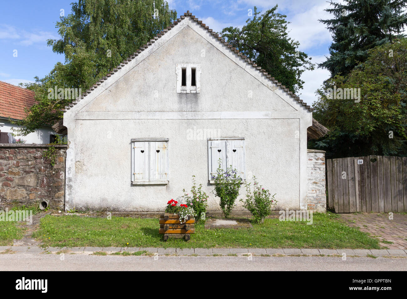 Traditional hungarian village house Stock Photo - Alamy