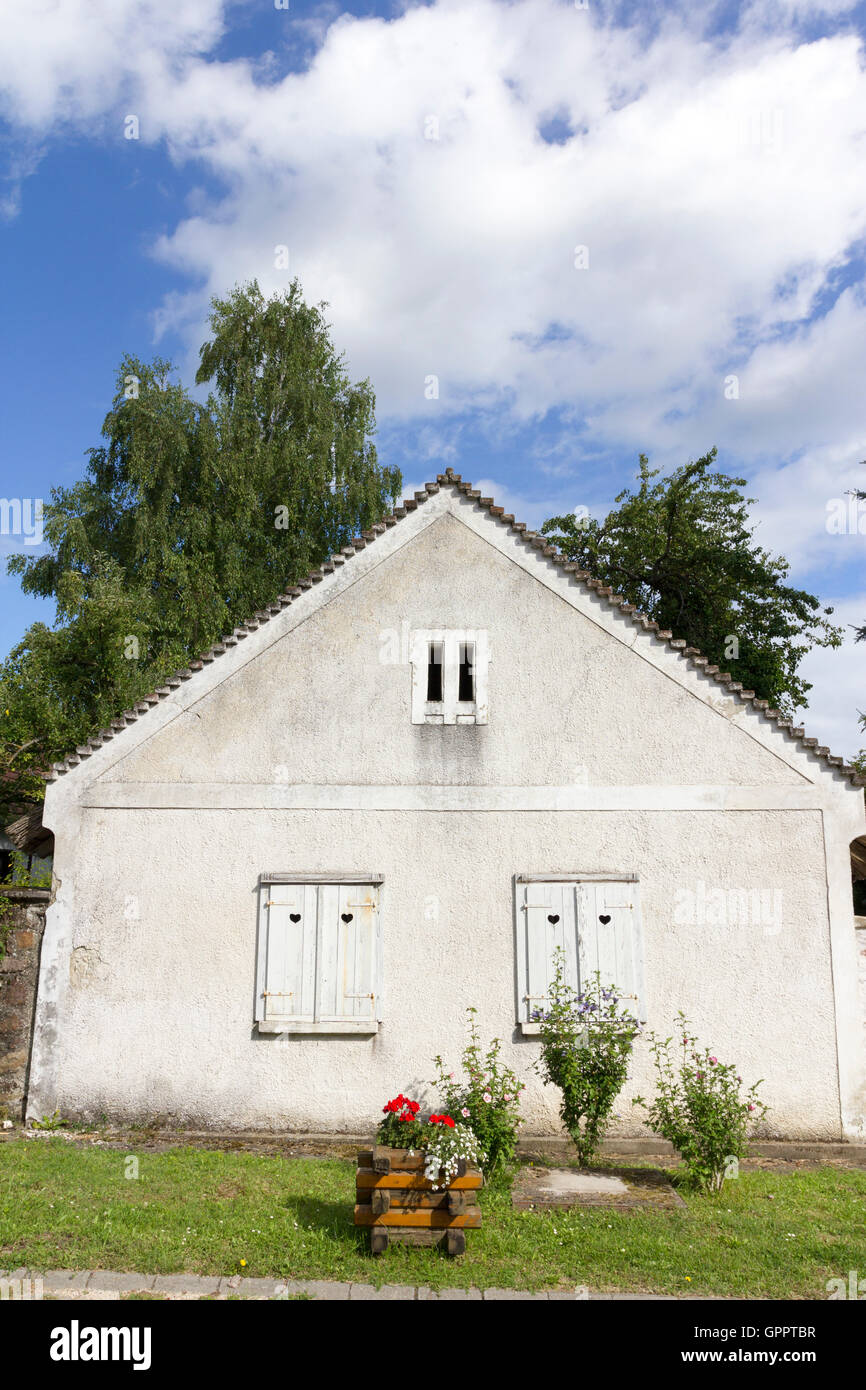 Traditional hungarian village house Stock Photo - Alamy