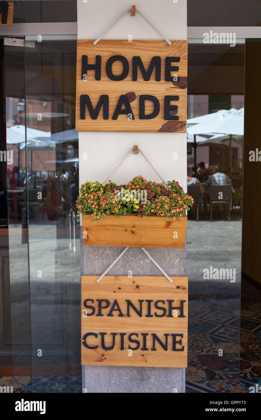 Spanish restaurant bar pub old town hi-res stock photography and images ...