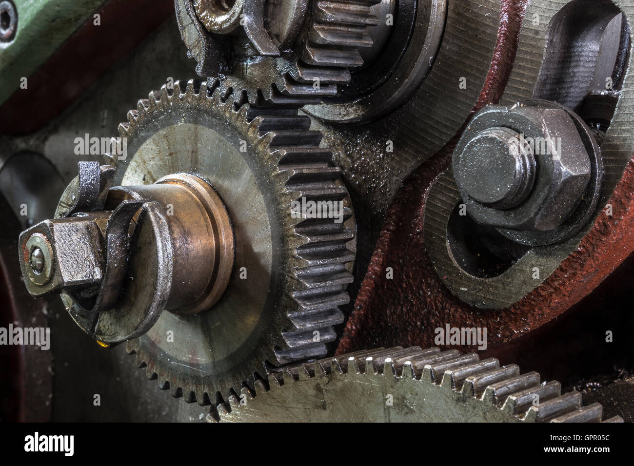 Gearings hi-res stock photography and images - Alamy