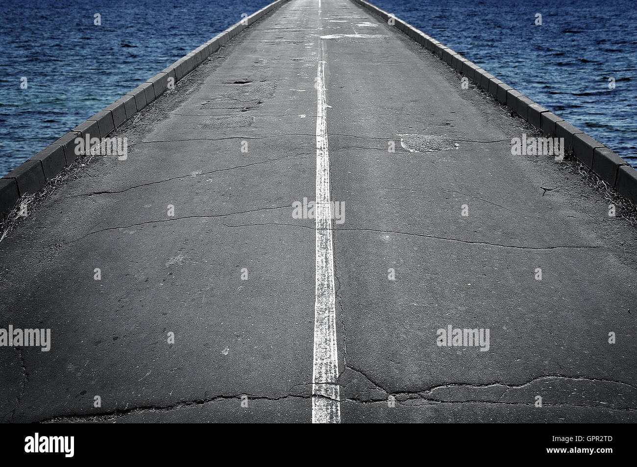 Water over roadway sign hi-res stock photography and images - Alamy