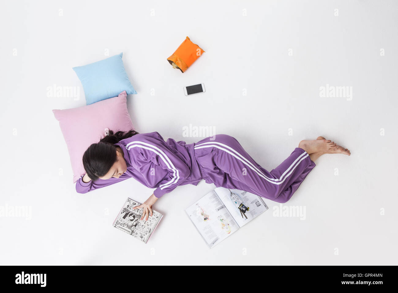 Lifestyle young female neet hi-res stock photography and images - Alamy