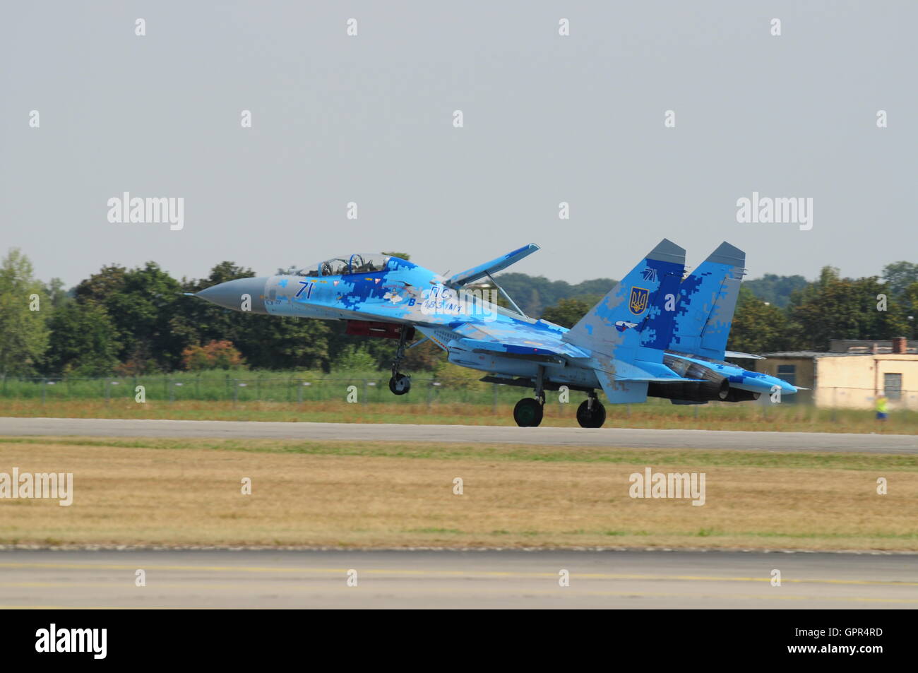 Sukhoi su 27 hi-res stock photography and images - Alamy