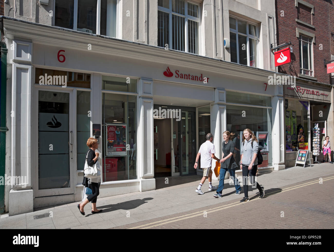 Santander city bank hi-res stock photography and images - Alamy