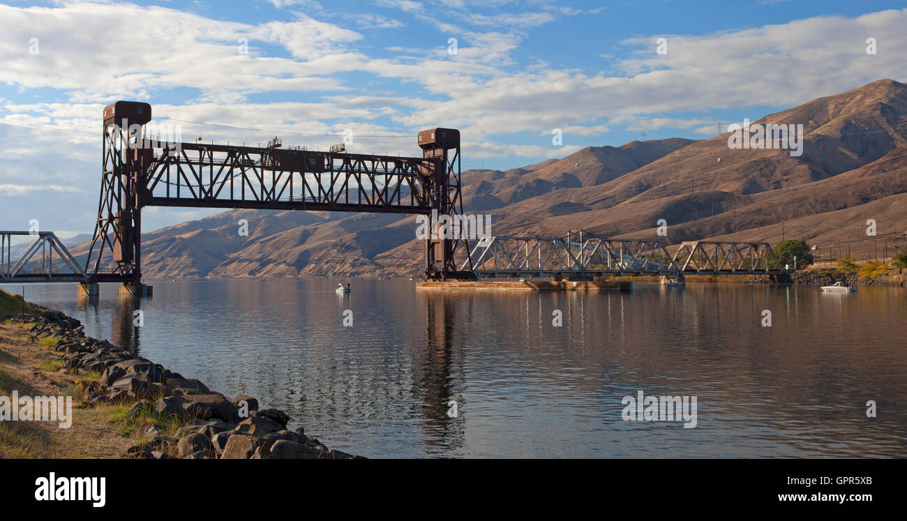 Railroad bridge that can be raised on a river near Lewiston Idaho Stock ...