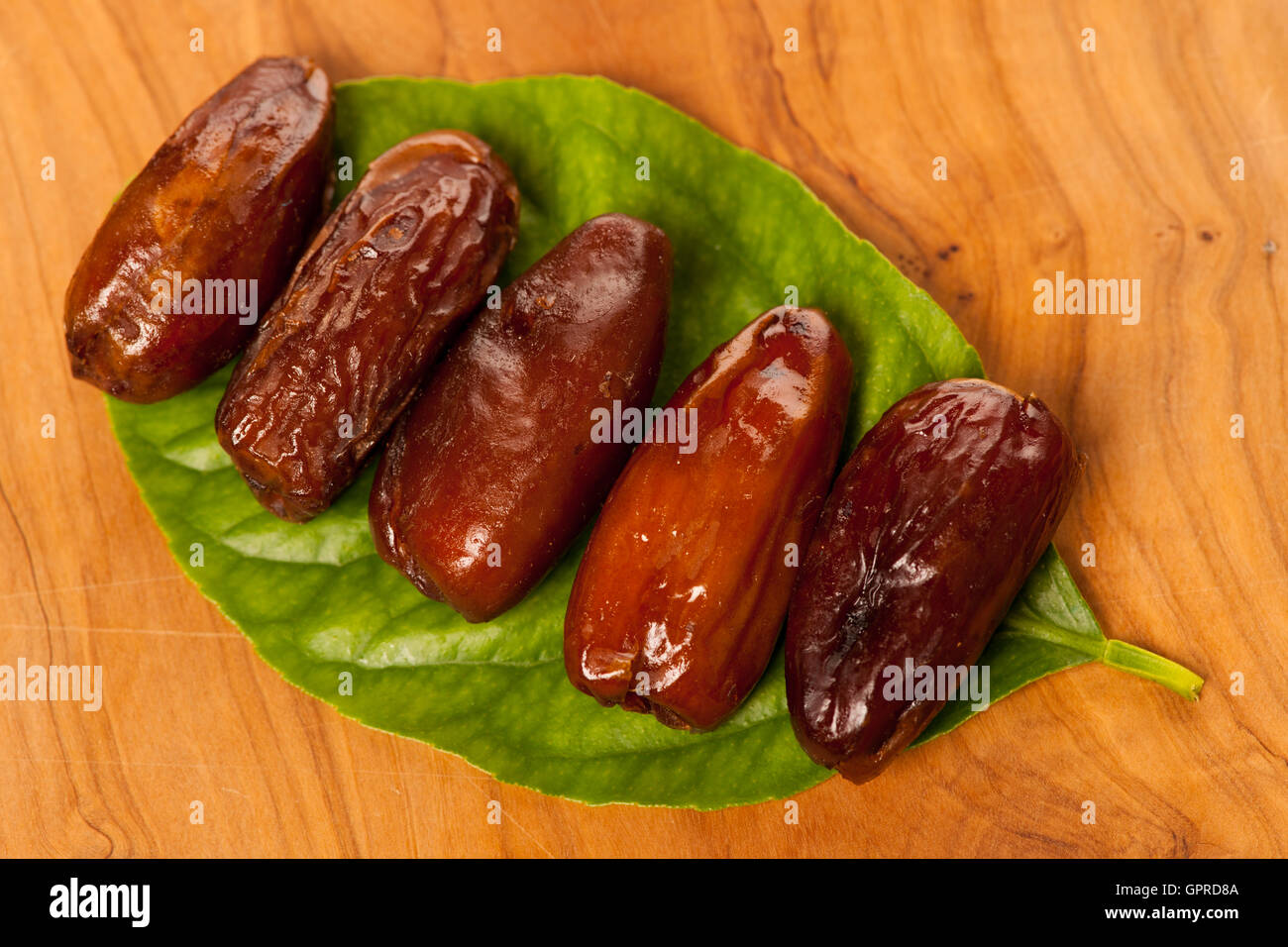 Mediterranean food eating hi-res stock photography and images - Alamy