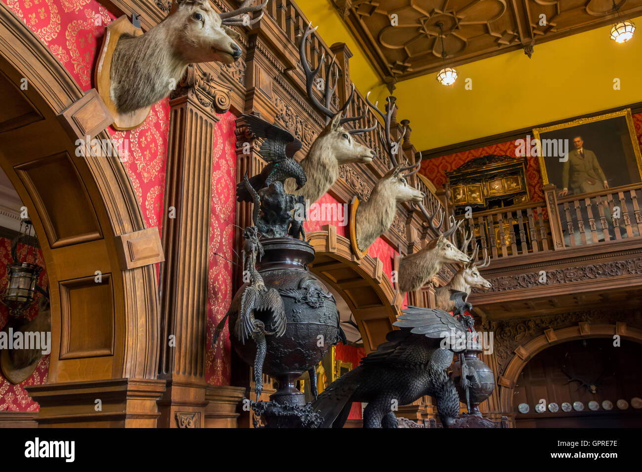 Scottish castle painting hi-res stock photography and images - Alamy