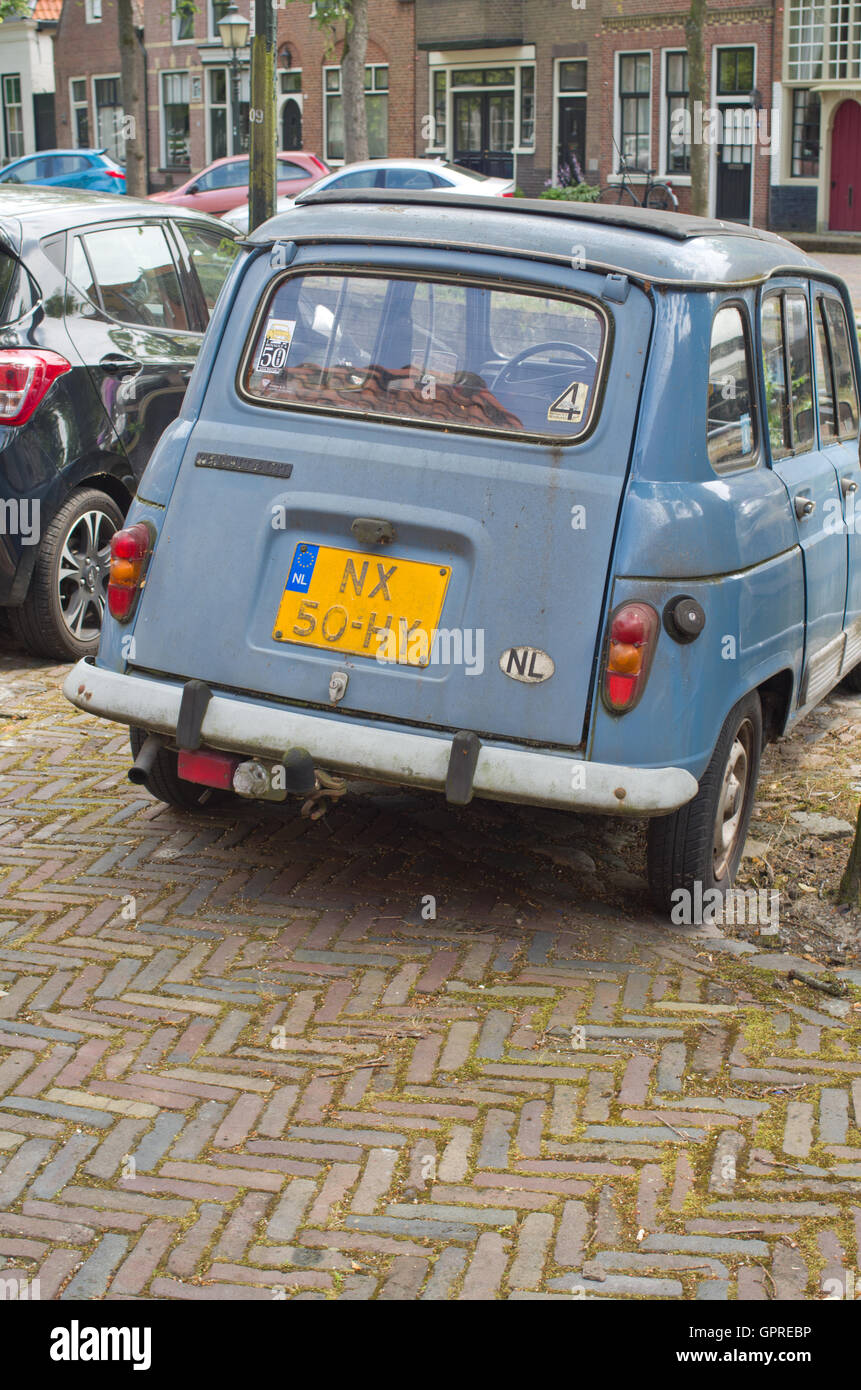 Renault 4l car hi-res stock photography and images - Alamy